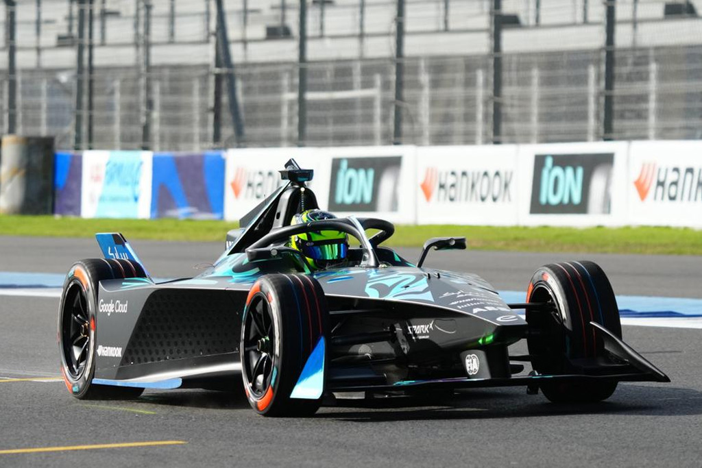 Usain Bolt pilota o GENBETA, o carro da Fórmula E que quebra recordes ...